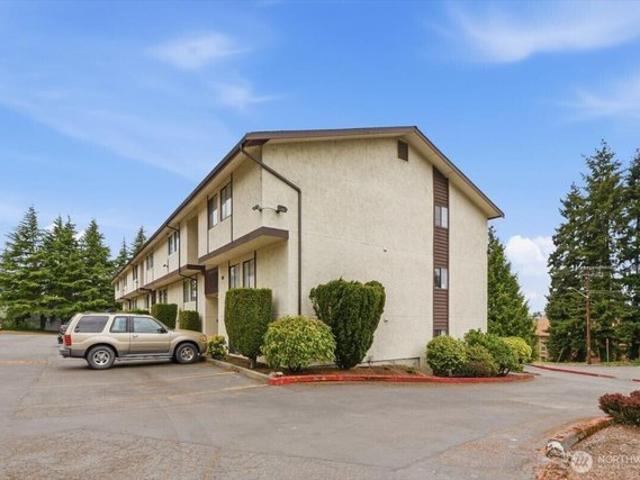 3515 S 160th St Apt C6, Seatac, WA 98188