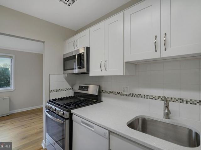 3515 Washington Blvd Apt 207, Arlington, VA 22201