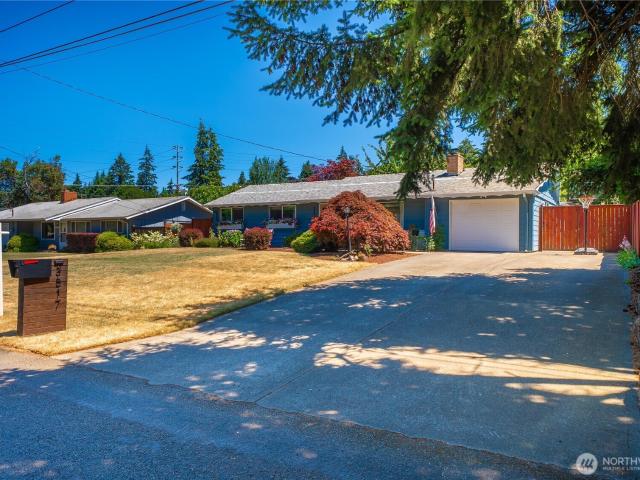 3517 Oas Drive W