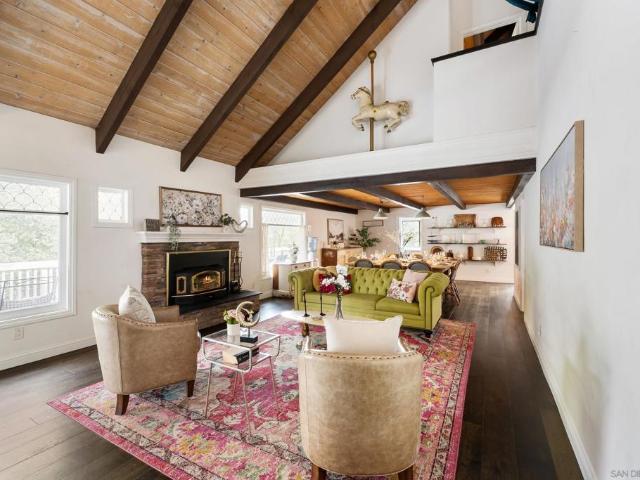 3517 Deer Lake Park
