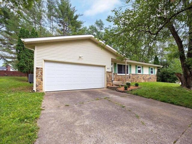 3517 E Dunstan Dr, Bloomington, IN 47401
