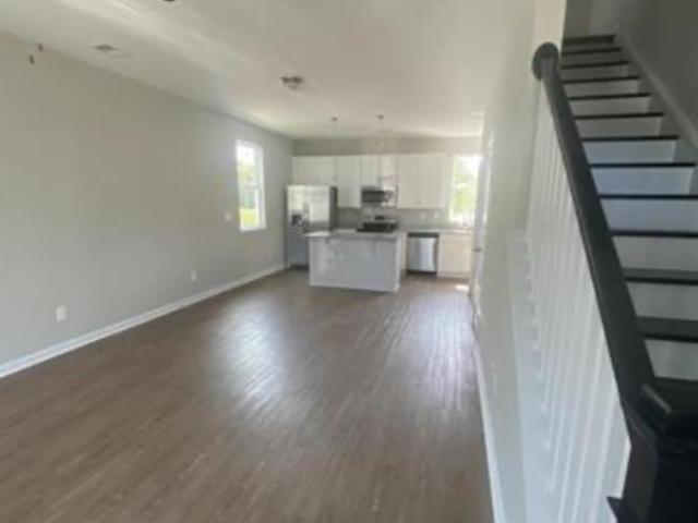 3517 Fountain Ln