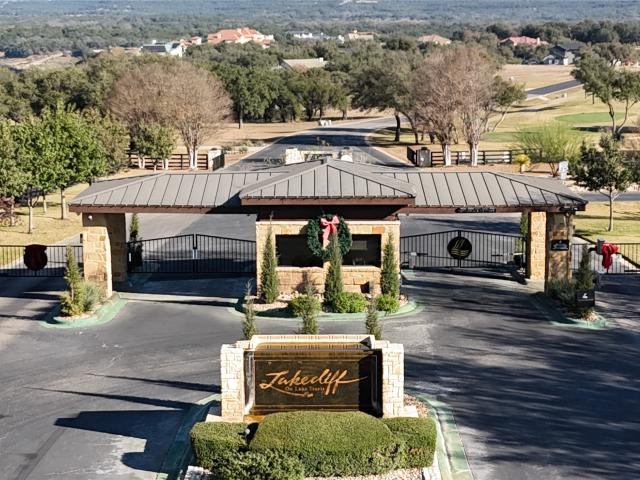 3517 Kahala Sunset Dr, Spicewood, TX 78669 | MLS #2772 | Compass