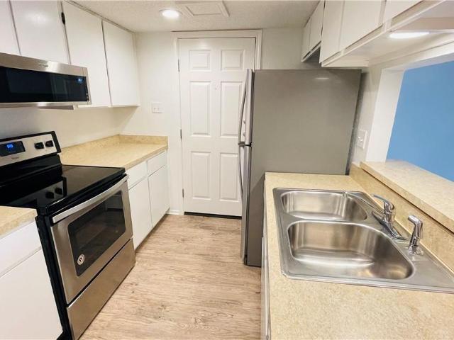 3517 Westchester Ave # 101