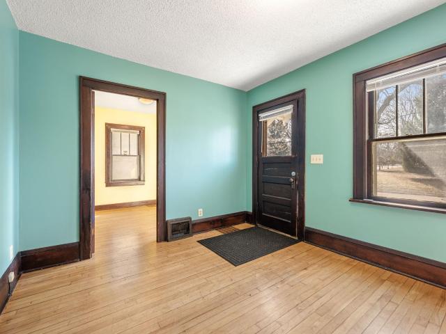 3518 E Minnehaha Parkway