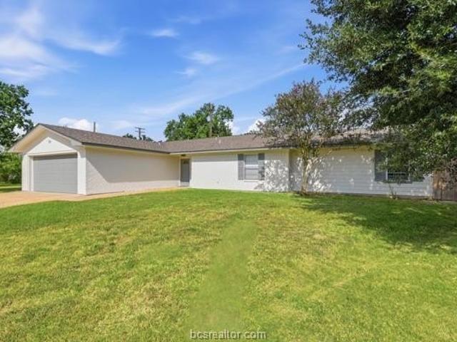 3518 Greenridge Cir, Bryan, TX 77802
