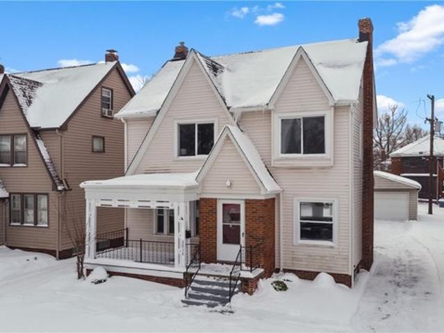 3518 Raymont Blvd, University Heights, OH 44118