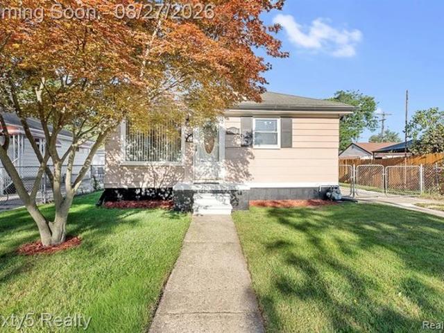 3518 12th St, Wyandotte, MI 48192