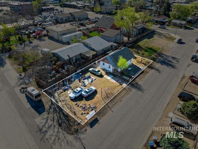 3519 N Clay St