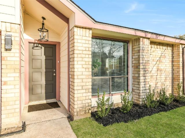 3510 Echo Grove Ln, Houston, TX 77043 | Compass