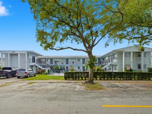 3510 Harrison St Apt 10, Hollywood, FL 33021