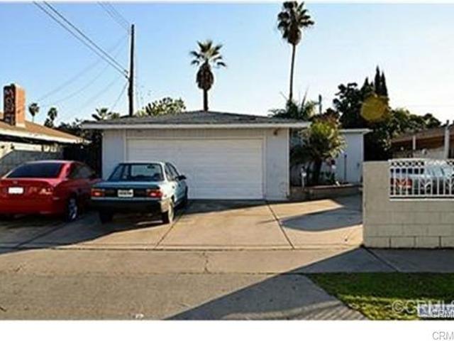 3510 W Pine St, Santa Ana, CA 92704