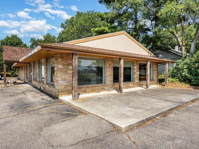 3511 N US 23