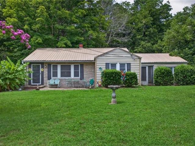 3511 Helmstetler Rd, Lexington, NC 27295