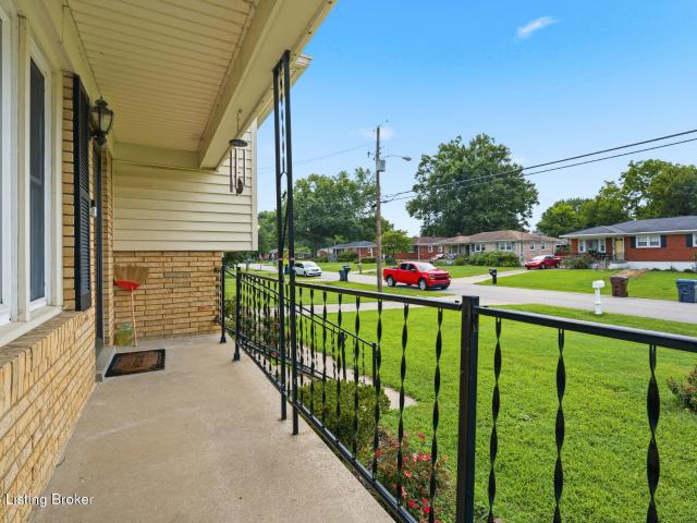 3511 Pineland Dr