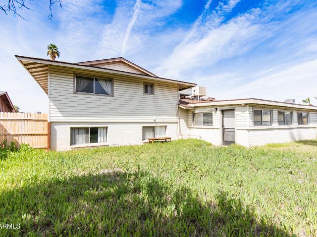 3511 S ALDER Drive