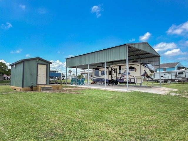35123 Gulfview Dr, Sargent, TX 77414