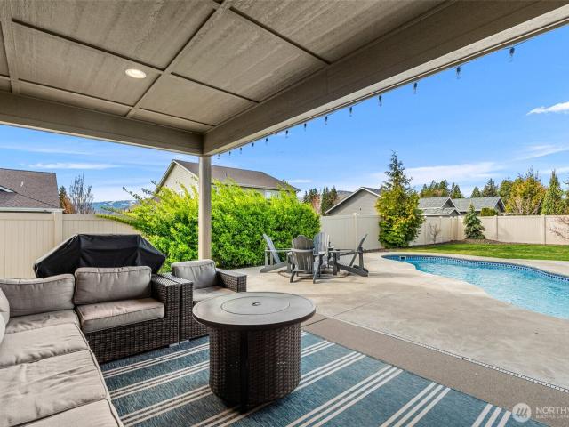 3512 Dianna Way