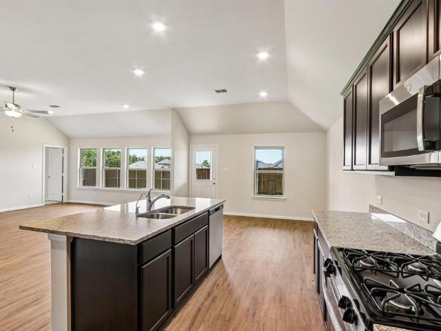 3512 Kingdom Drive