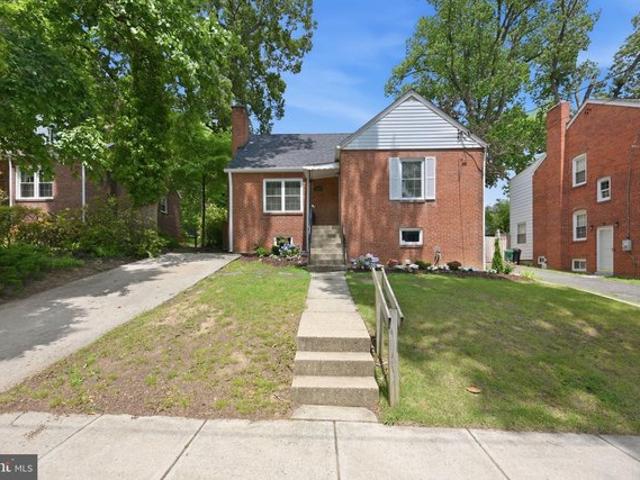 3512 Longfellow St, Hyattsville, MD 20782