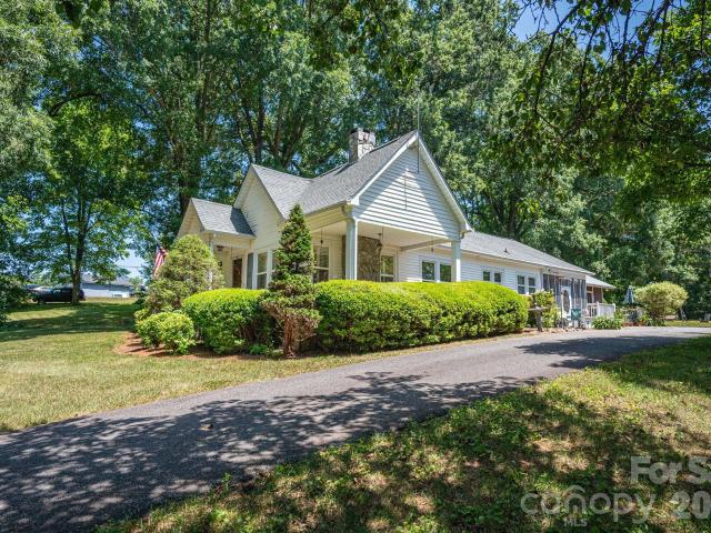 3512 Red Norris Drive