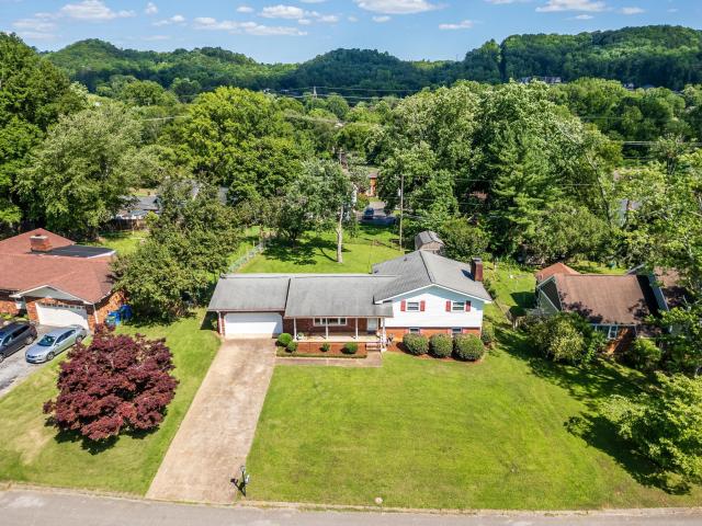 3512 Valley Trail