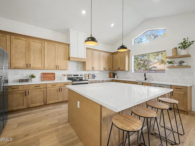 3512 W Mineral Butte Dr, San Tan Valley, AZ 85144
