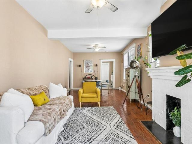 3512 14 Robert Street