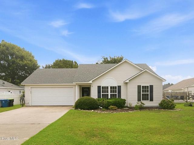 3513 Mandy Ln, Morehead City, NC 28557