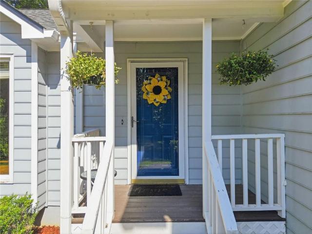 3513 Robin Lane