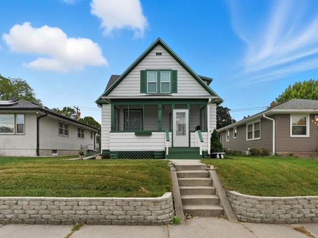 351 12th Ave N, South Saint Paul, MN 55075