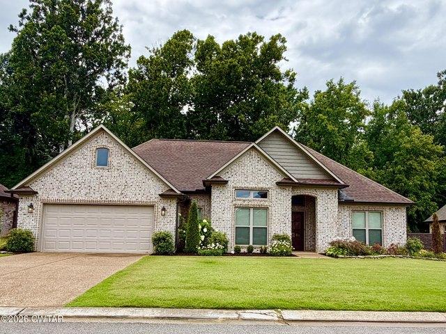 351 Copper Creek Dr, Jackson, TN 38305