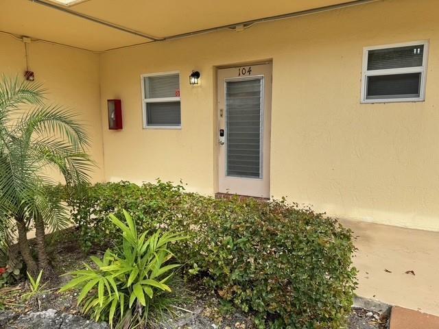 351 Cambridge Rd, Unit 104, Hollywood, FL 33024 | MLS #F10556 | Compass