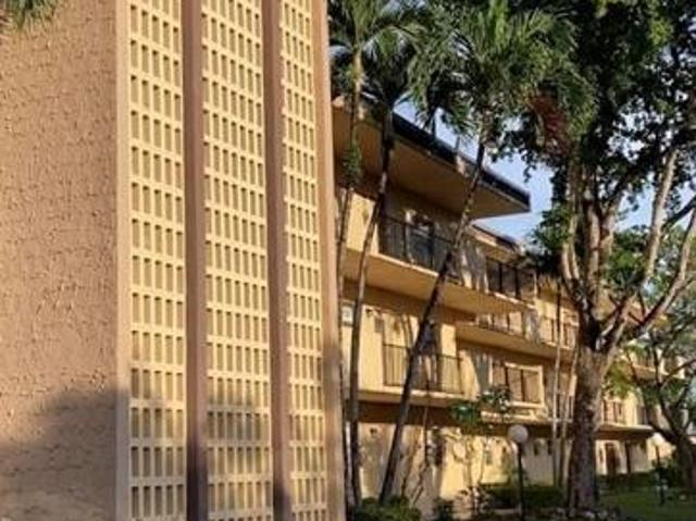 351 Cambridge Rd #203, Hollywood, FL 33024