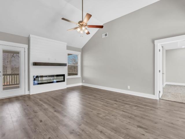 351 Cardinal Creek