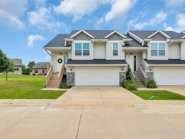 351 Cypress Ct, Solon, IA 52333