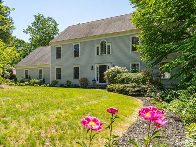 351 Bartlett Dr, Madison, CT 06443