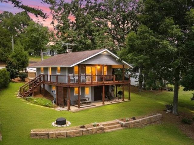 351 Blacksgate Cir, Cross Hill, SC 29332