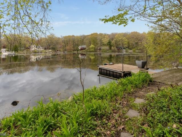 351 E Lakeshore Dr
