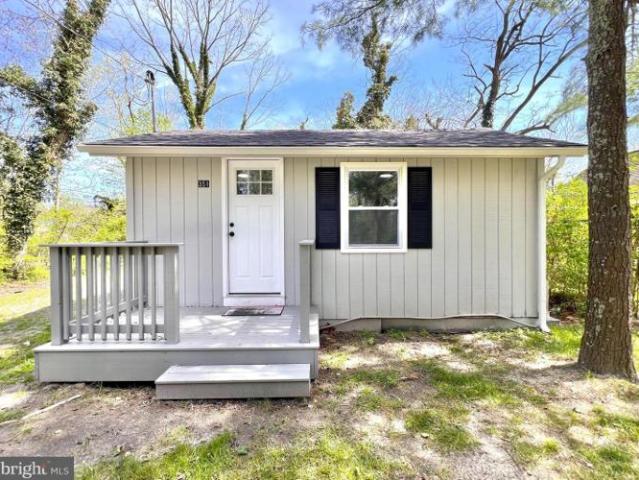351 Elm St, Hammonton, NJ 08037