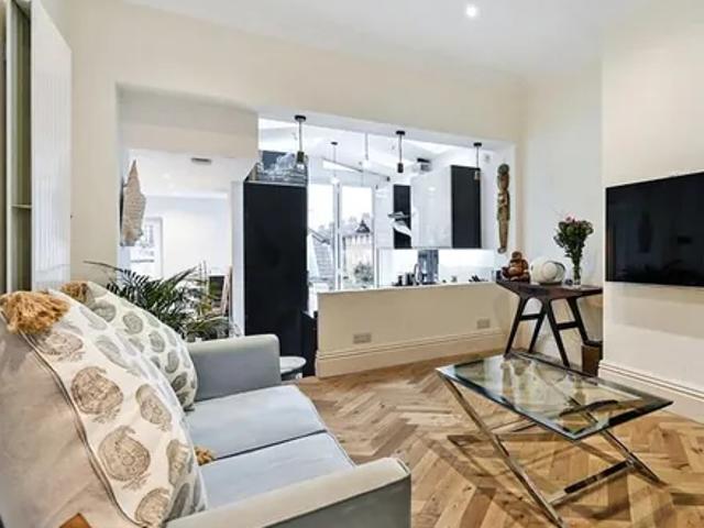 351 Fulham Road, London, SW10 9PN, United Kingdom | 2 bed house for rent #167675618 | Rentberry
