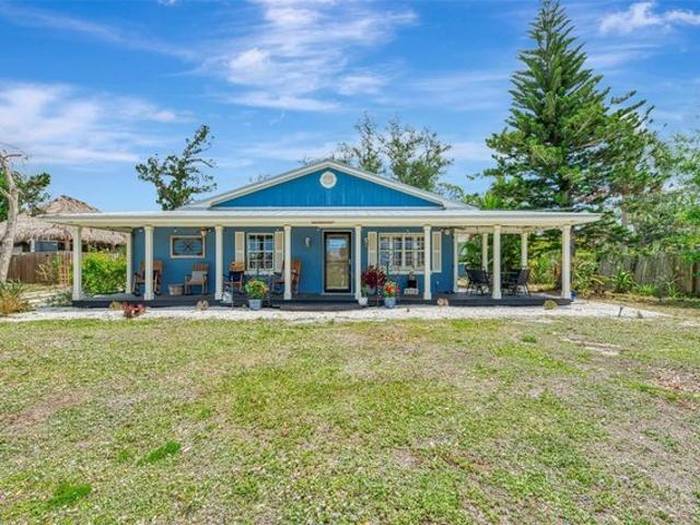 351 Oak St, Englewood, FL 34223