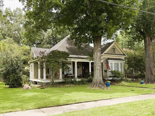 351 N 4th St, Eunice, LA 70535