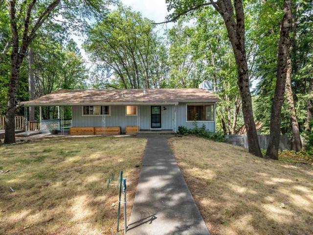351 N Adams Dr, Mount Shasta, CA 96067