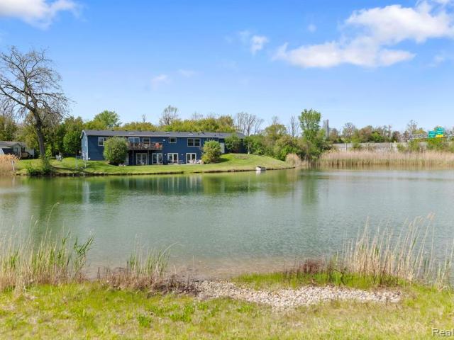 351 North Squirrel Rd # 38