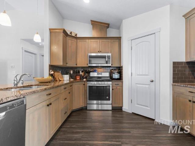 351 Syringa Springs Dr