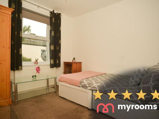 351 Prince Regent Lane, London E16, Room to rent, £851 pcm | PrimeLocation