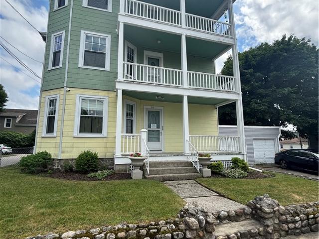 351 Robinson Street