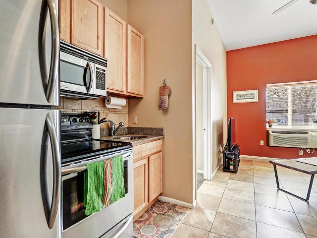 351 Washington Street SE 102