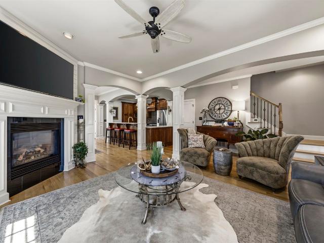 351 West Promenade